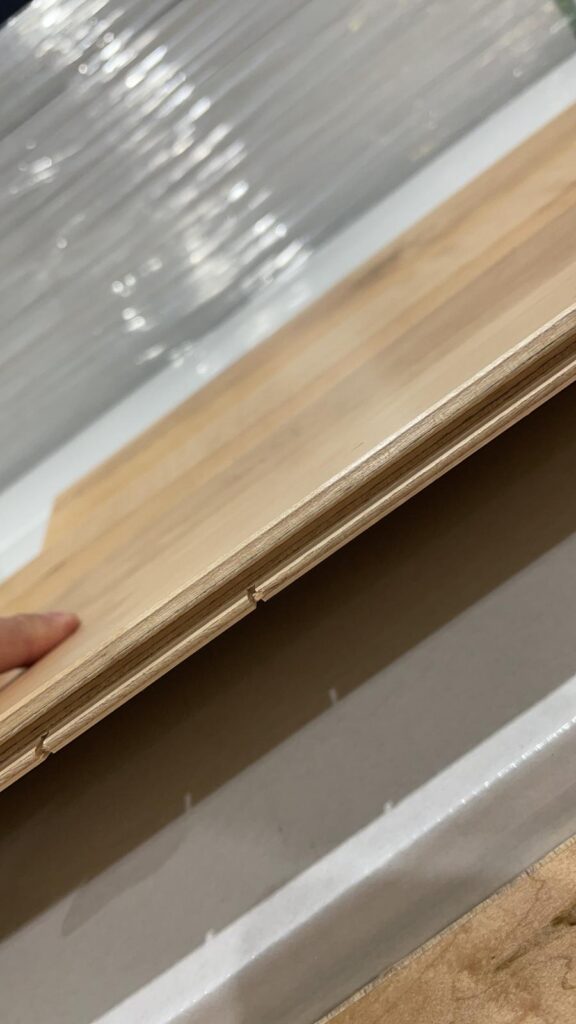 Engineered - red Oak 4 1/4 , 3/4 Econ Grade - Canada Floors Depot