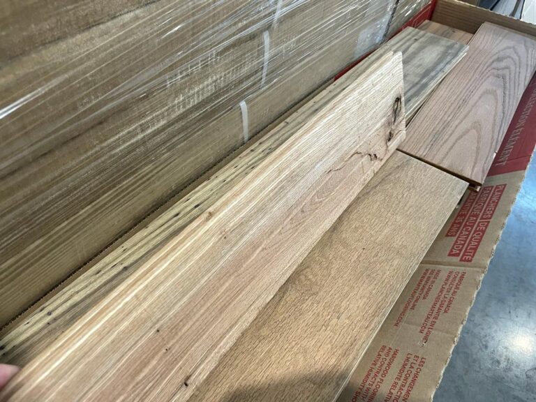 Hardwood - Canadian Red Oak - Ultra Rustic - 5 x 3/4" - Barn - Oiled ...