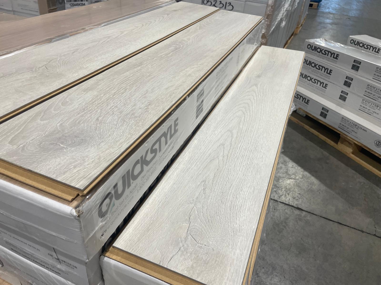 12 mm Laminate Flooring - AC5 - 72 hours Water Resistant - Model Monviso - Quickstyle