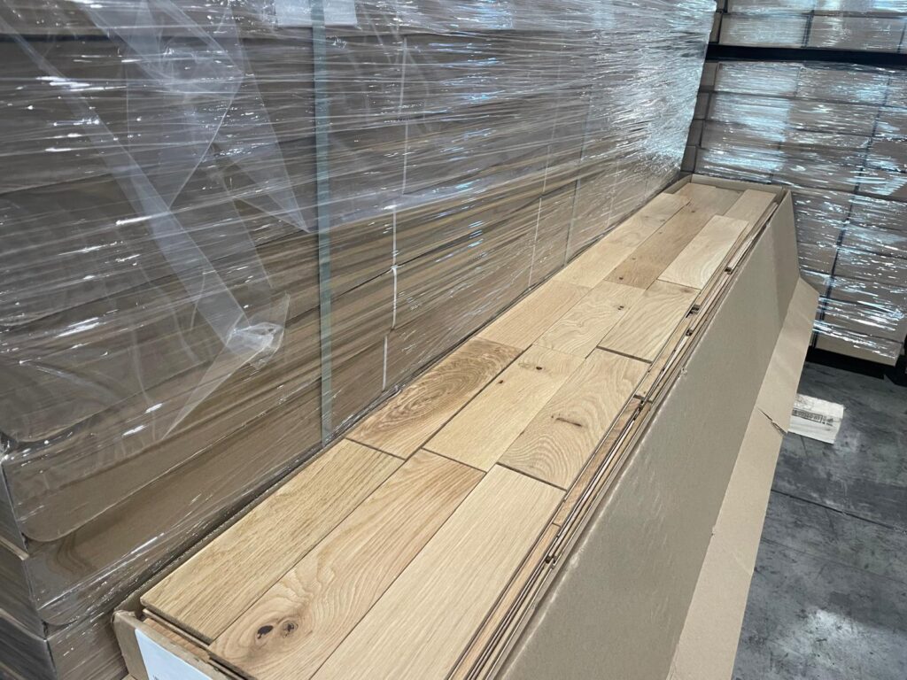 Hardwood - Canadian White Oak - 3 1/4 x 3/4" - Rustic Mat Finish ...