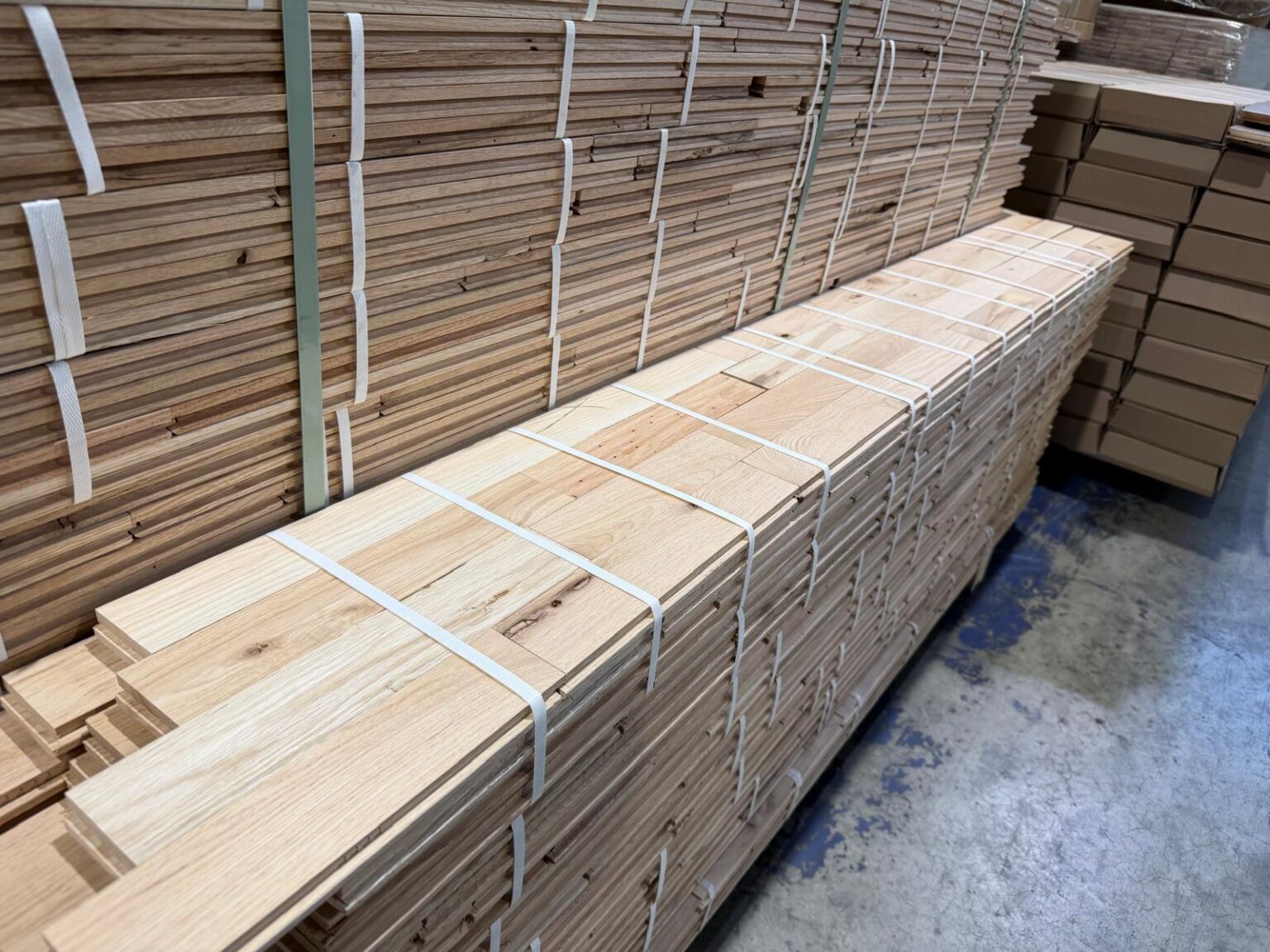 Hardwood - Red Oak - 2 1/4 x 3/4" - Tavern Grade - Square Edge ...
